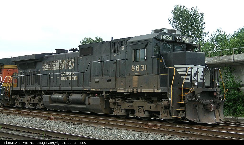 NS 8831